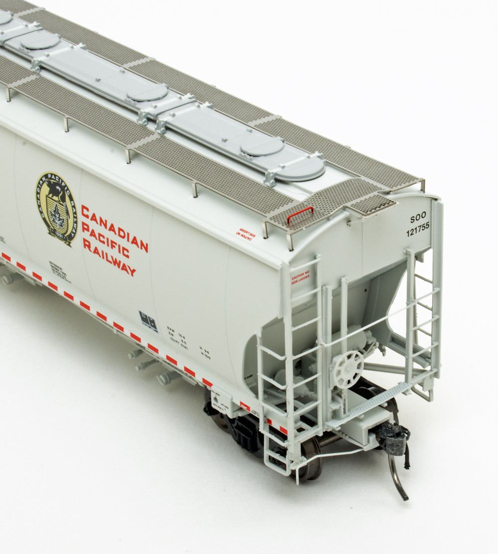 InterMountain HO Trinity 5161 covered hopper - Trains