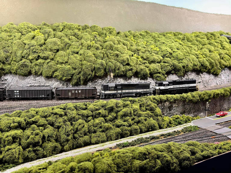 Built by Others: Dustin Whitten’s Norfolk & Western South Branch - Trains