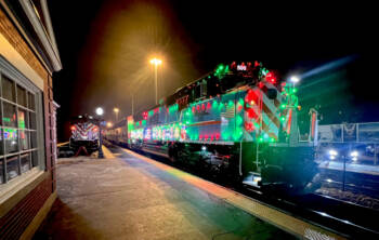 Season arrives for commuter, transit holiday trains - Trains