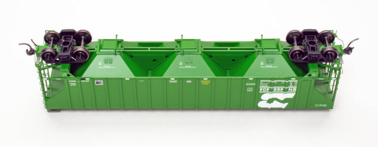 Tangent HO Trinity 4750 covered hopper - Trains