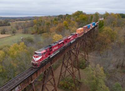 EMDs SD90MAC Convertibles - Trains