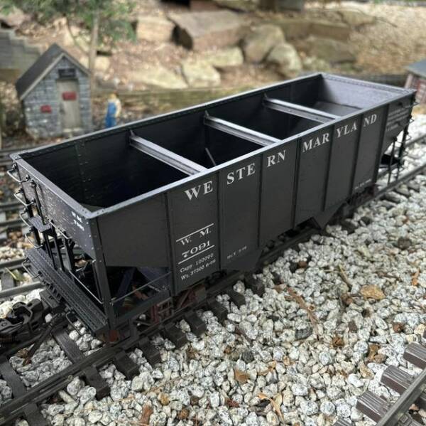 3-D printed GLa hopper car - Trains