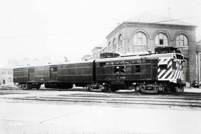 Early Santa Fe diesel locomotives - Trains