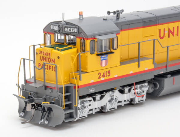 Rapido Trains HO GE C30-7 - Trains