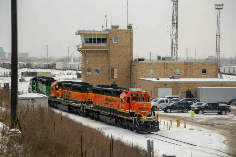 BNSF and SMART Yardmasters reach tentative contract agreement - Trains