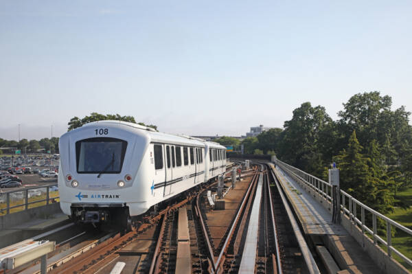 Alstom signs seven-year contract extension for JFK AirTrain - Trains