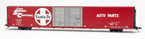 ScaleTrains HO Thrall 86-foot high-cube boxcar - Trains