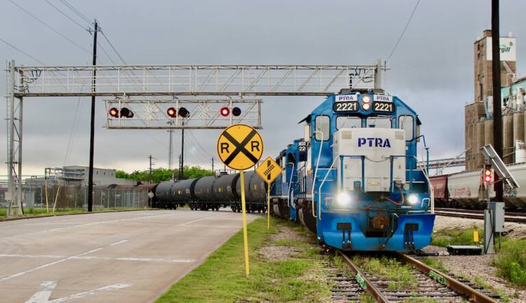 Influential shipper group: No rail mergers without better service ...