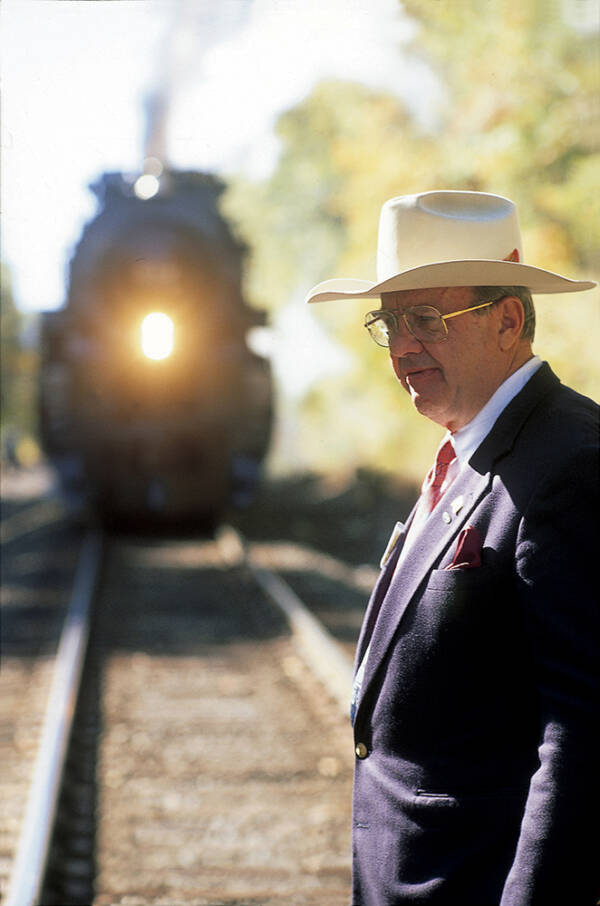 Steam titan Ross Rowland dies at 85 - Trains