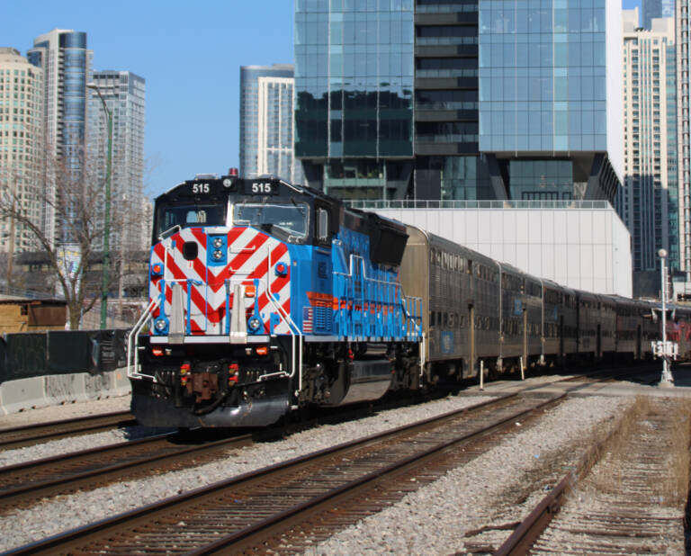 Minor derailment disrupts Metra service from Chicago Union Station - Trains