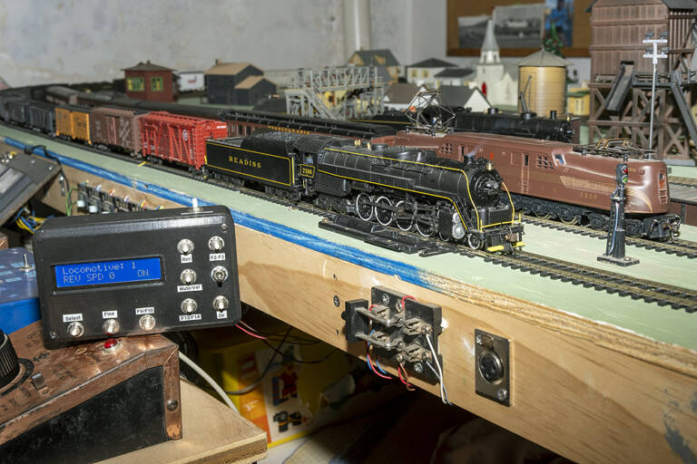 Build a simple Arduino-based DCC system - Trains