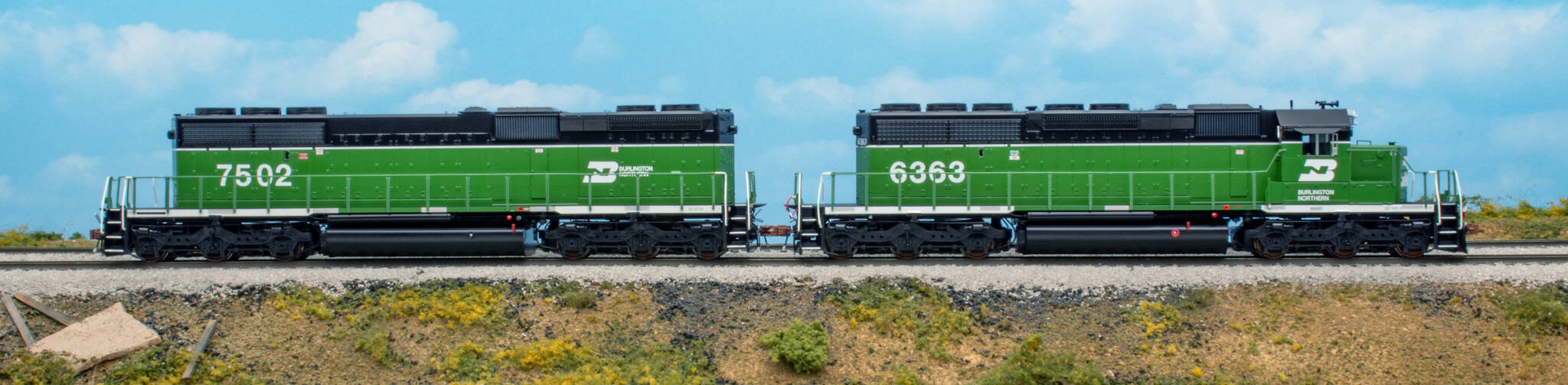 ScaleTrains HO EMD SD40-2 - Trains